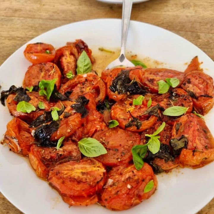 Oven Roasted Tomatoes Recipe - My Anosmic Kitchen