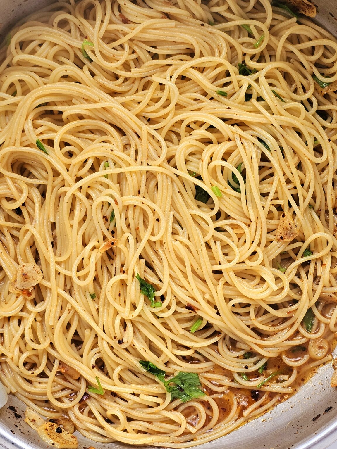 Spicy Garlic Spaghetti Pasta Recipe in 10 Minutes